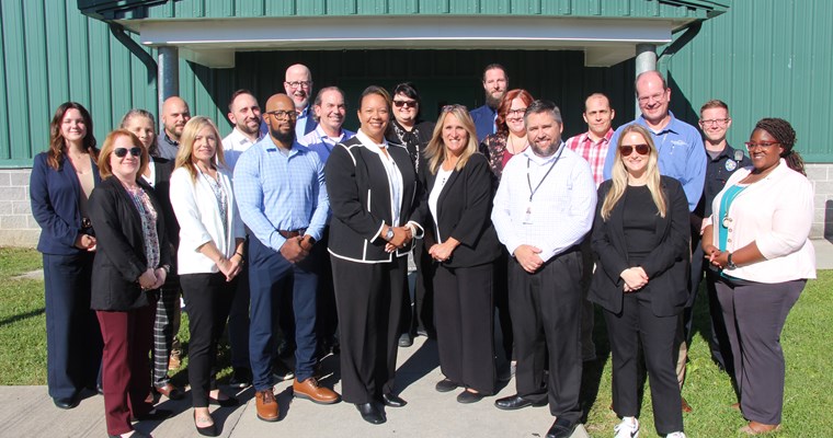 VADOC Peer Recovery Specialist Initiative Mentoring Colorado, Wyoming ... VADOC Peer Recovery Specialist Initiative Mentoring Colorado, Wyoming ...